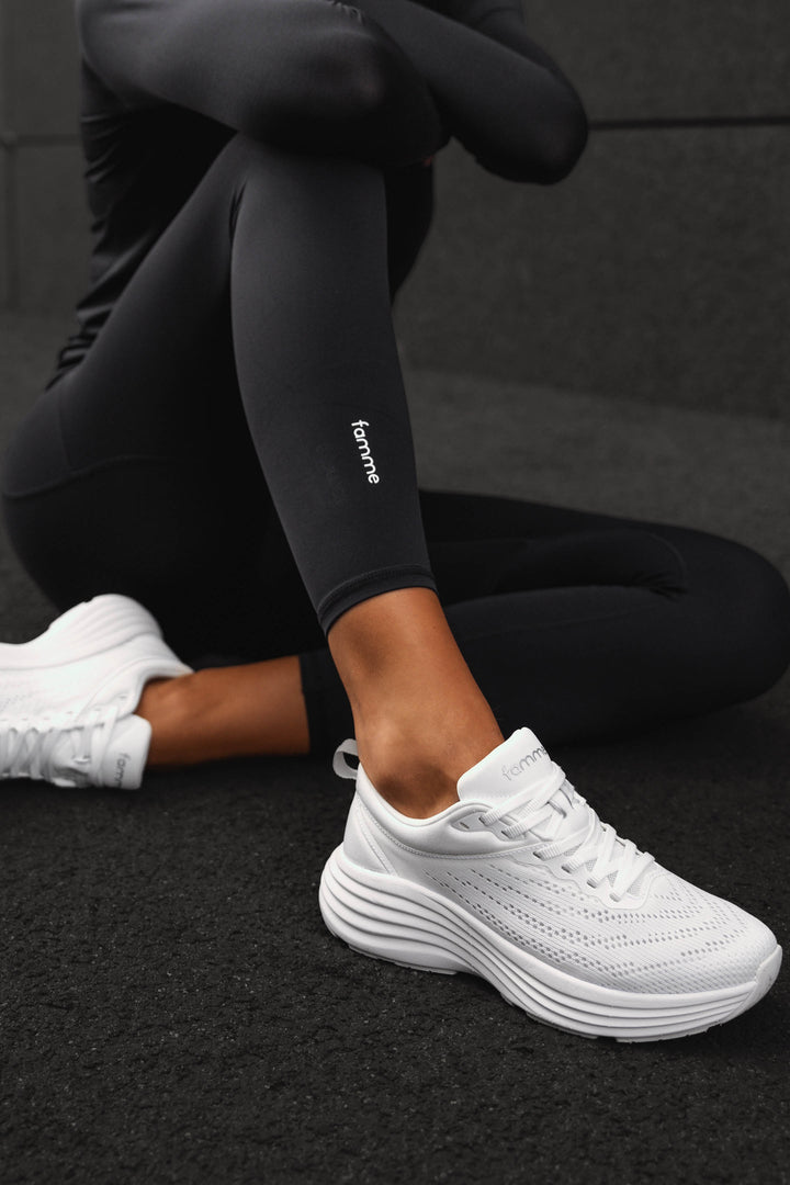 Joggesko til dame | Sneakers med god demping | hvite og sorte – Famme