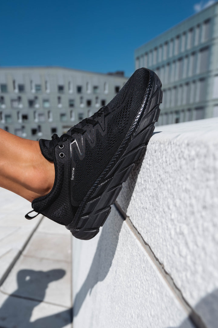 Joggesko til dame | Sneakers med god demping | hvite og sorte – Famme